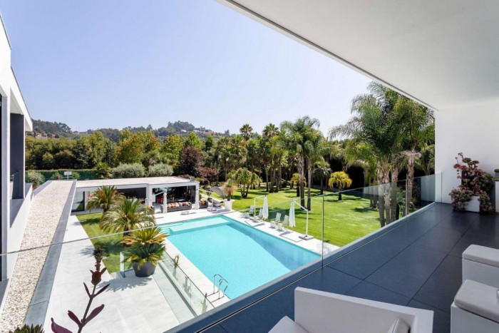 Original houses in Portugal: a contemporary style villa for 4.9 million ...