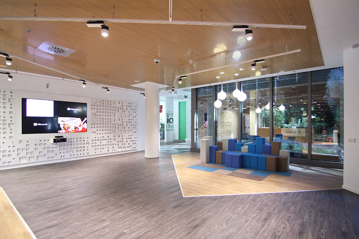 Viagem pelos inovadores escritórios da Microsoft - uma das melhores ...