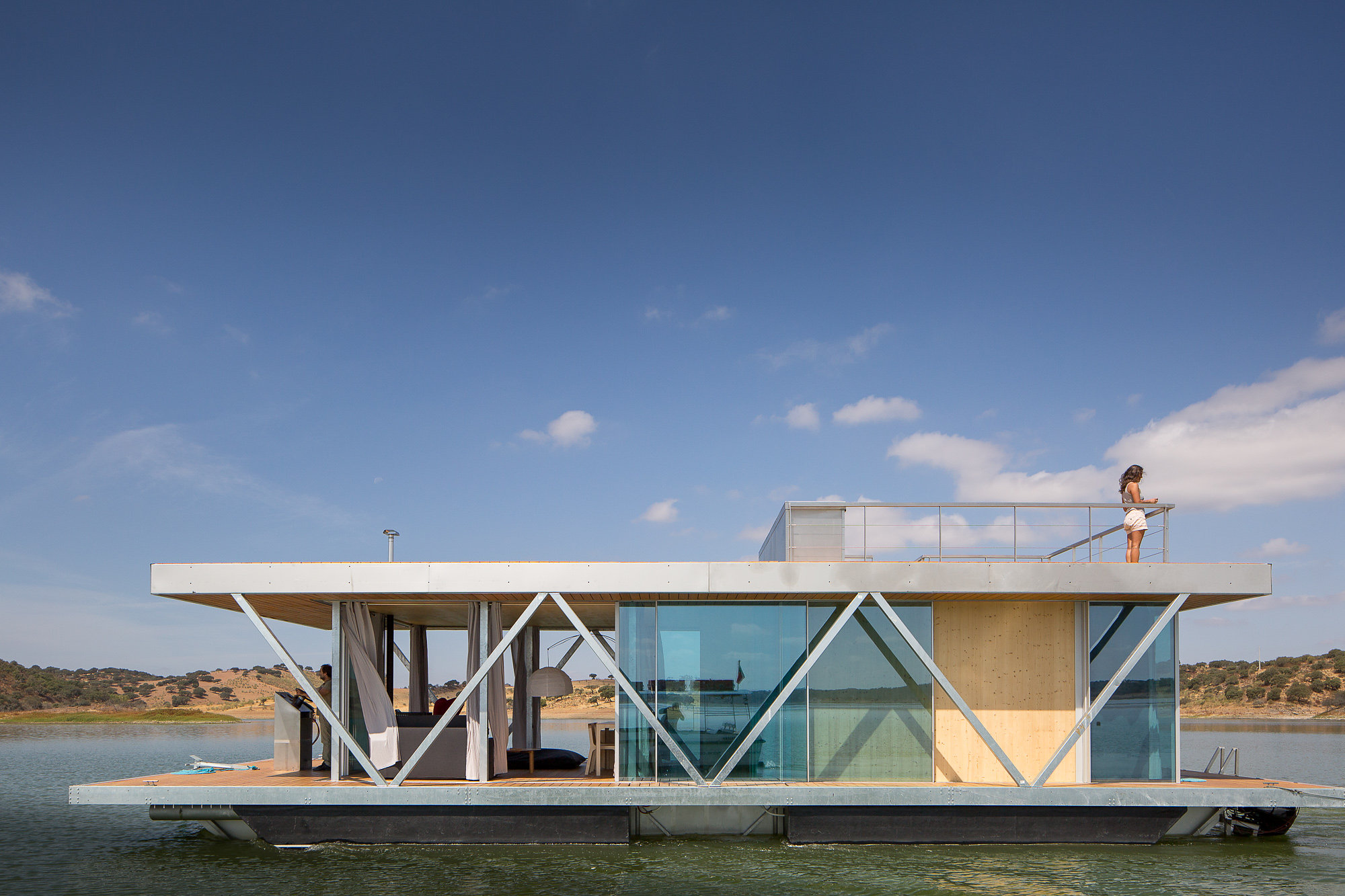 Casas barco, com muito estilo e alta tecnologia, que são portuguesas e ...