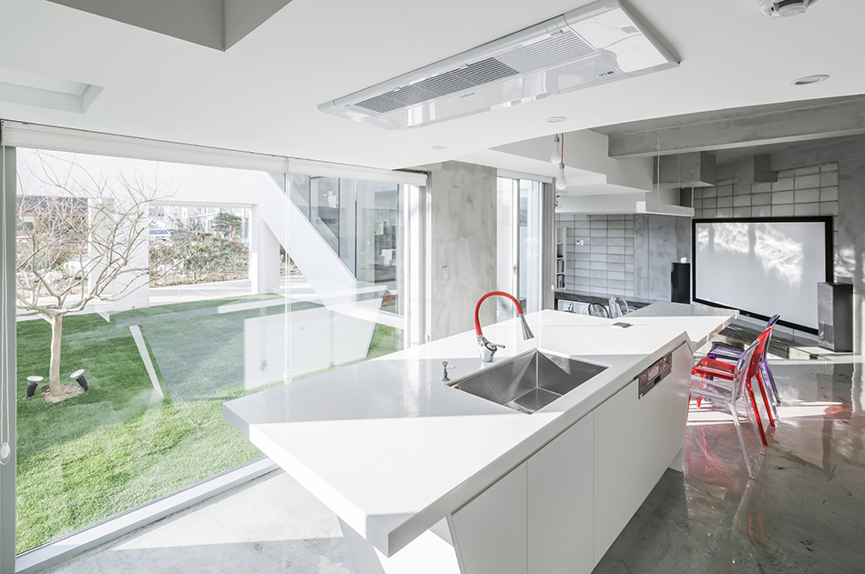 A “casa voadora”, uma mansão de altos voos para um piloto e sua família ...