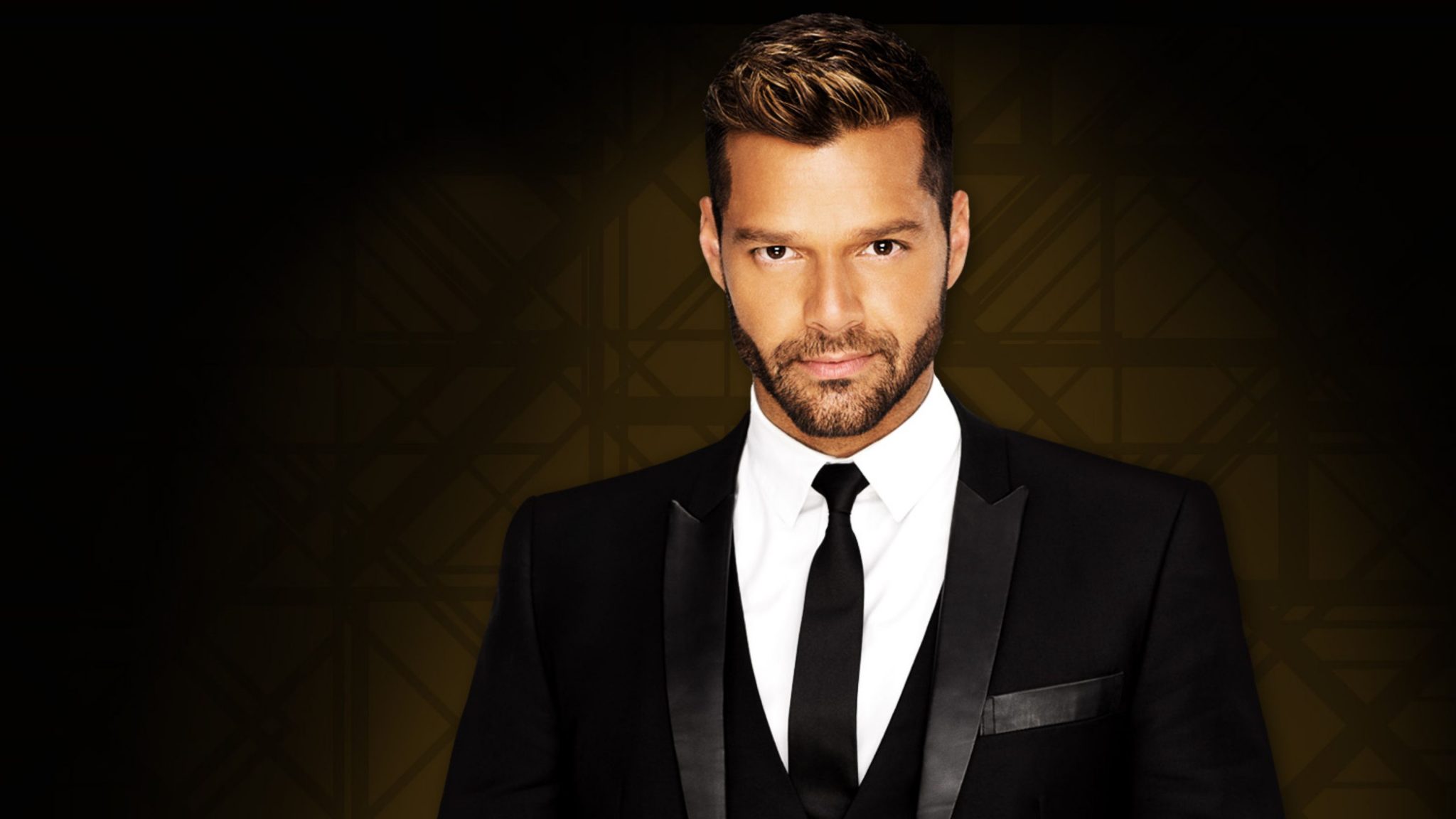 Ricky Martin também quer comprar casa em Portugal. Mas uma “pequena na ...