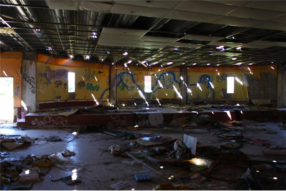 Antiga discoteca Green Hill está à venda por 1.290.000 euros ...