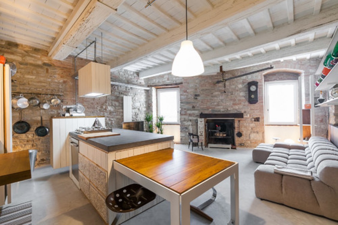 How to renovate an old house: 6 great reasons to refurbish a building ...