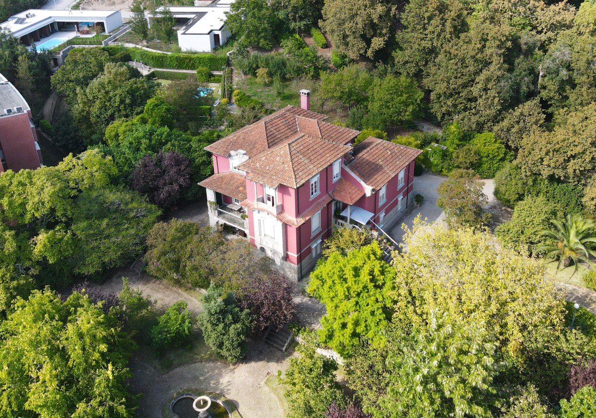 Casa da Espinhosa está à venda - uma obra de Marques da Silva ...