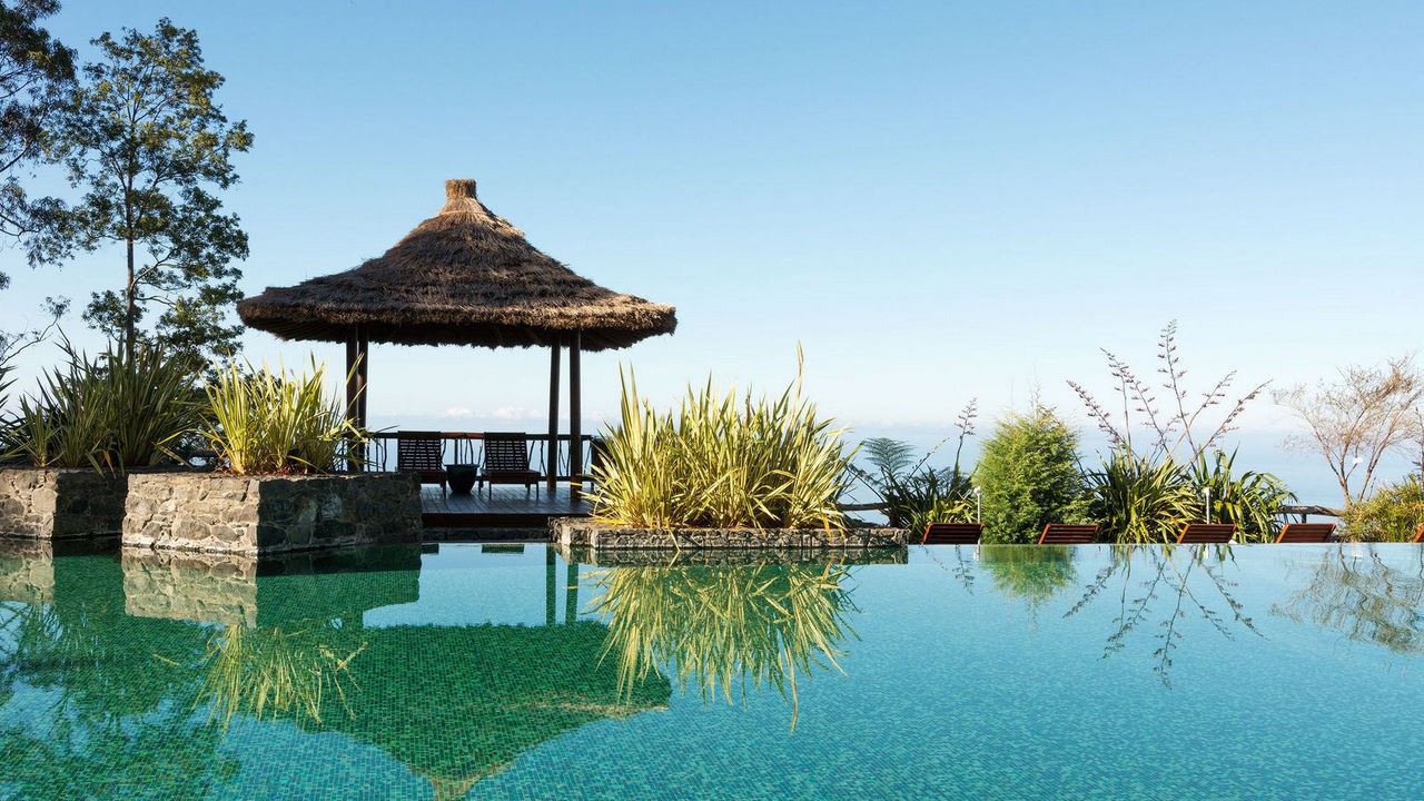 Choupana Hills. O antes e depois do hotel de luxo da Madeira consumido ...