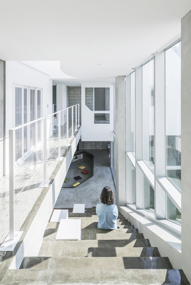 A “casa voadora”, uma mansão de altos voos para um piloto e sua família ...