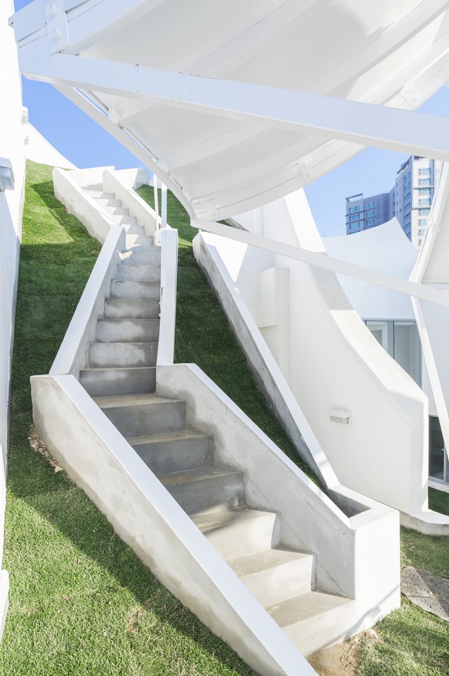 A “casa voadora”, uma mansão de altos voos para um piloto e sua família ...