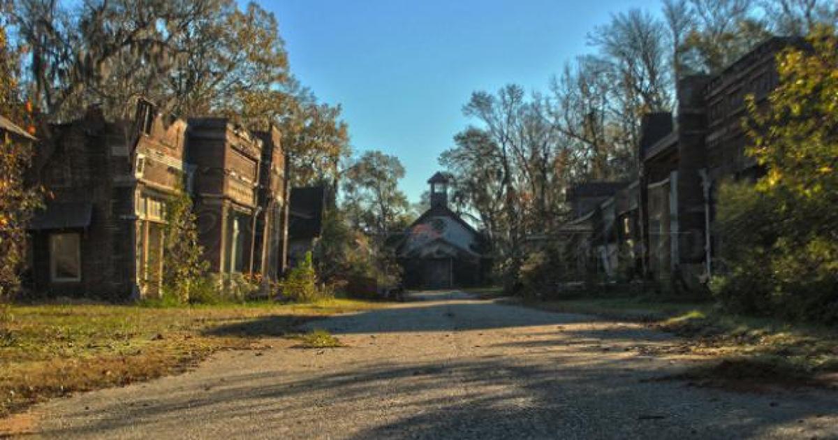 A decadência de “Spectre”, a cidade onde foi rodado o filme Big Fish ...