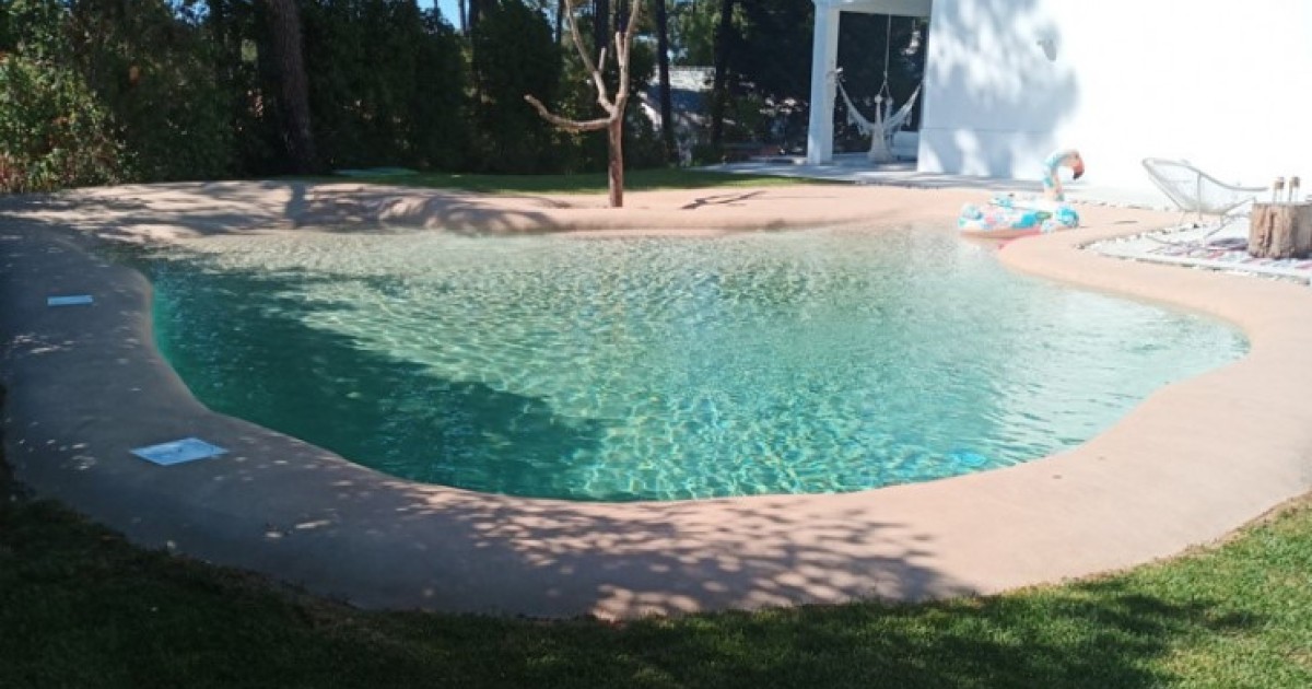 Sand pools: a paradise beach in your garden all year — idealista/news
