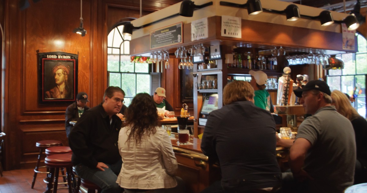 Bar da série Cheers foi vendido em leilão nos EUA — idealista/news
